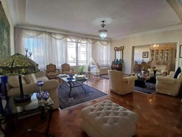 Apartamento para Venda em Rio de Janeiro/RJ Copacabana 4 Quartos