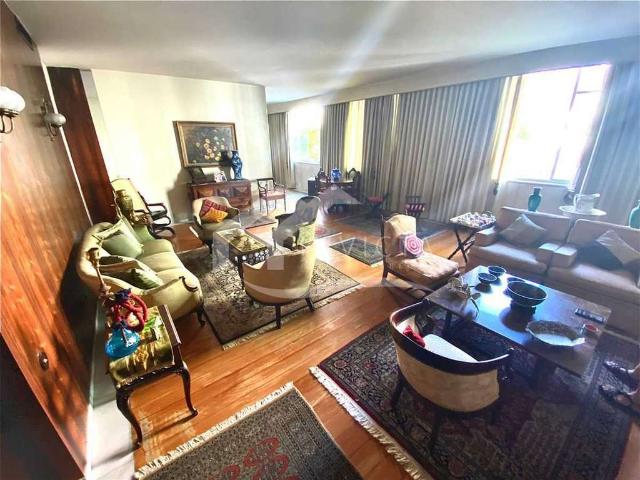 Apartamento para Venda em Rio de Janeiro/RJ Copacabana 4 Quartos