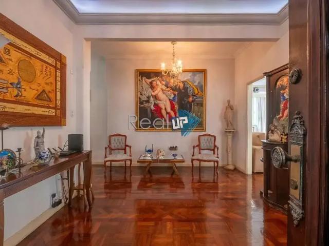 Apartamento para Venda em Rio de Janeiro/RJ Copacabana 4 Quartos