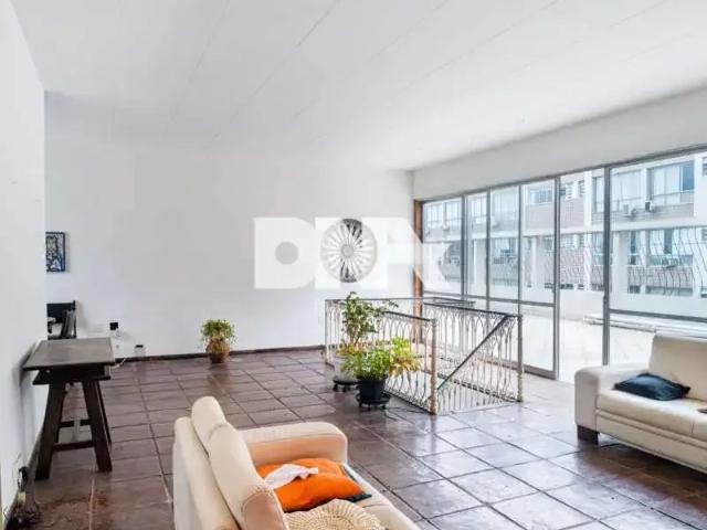 Apartamento para Venda em Rio de Janeiro/RJ Copacabana 4 Quartos