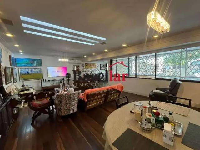 Apartamento para Venda em Rio de Janeiro/RJ Copacabana 4 Quartos