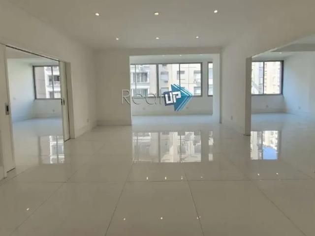 Apartamento para Venda em Rio de Janeiro/RJ Copacabana 4 Quartos