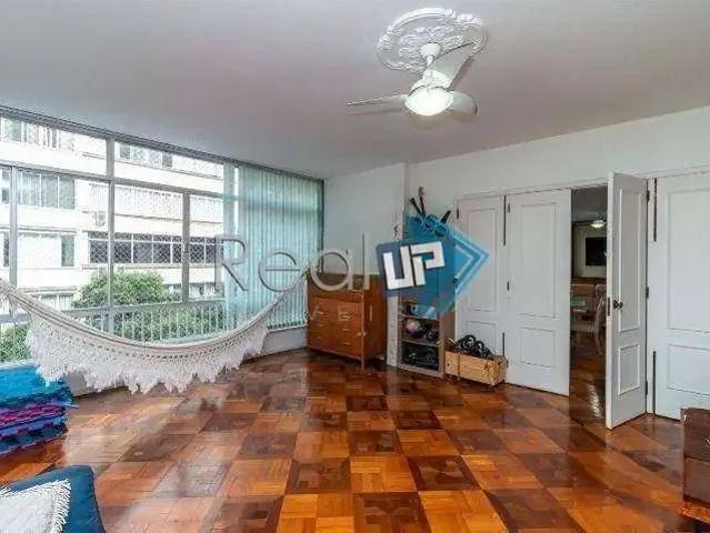 Apartamento para Venda em Rio de Janeiro/RJ Copacabana 4 Quartos