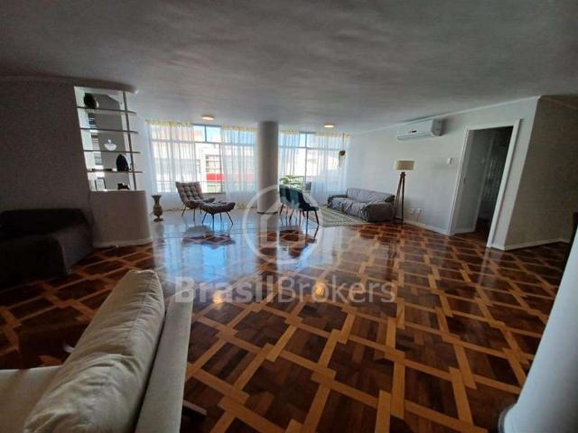 Apartamento para Venda em Rio de Janeiro/RJ Copacabana 4 Quartos
