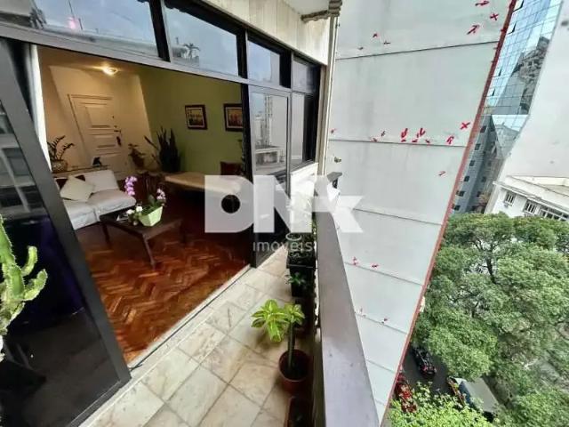 Apartamento para Venda em Rio de Janeiro/RJ Copacabana 4 Quartos