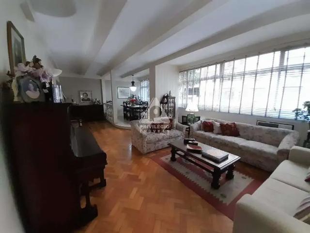 Apartamento para Venda em Rio de Janeiro/RJ Copacabana 4 Quartos