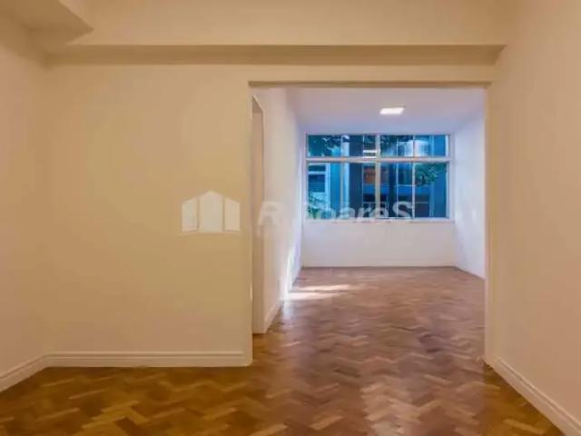 Apartamento para Venda em Rio de Janeiro/RJ Copacabana 4 Quartos