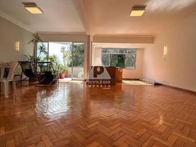 Apartamento para Venda em Rio de Janeiro/RJ Copacabana 4 Quartos