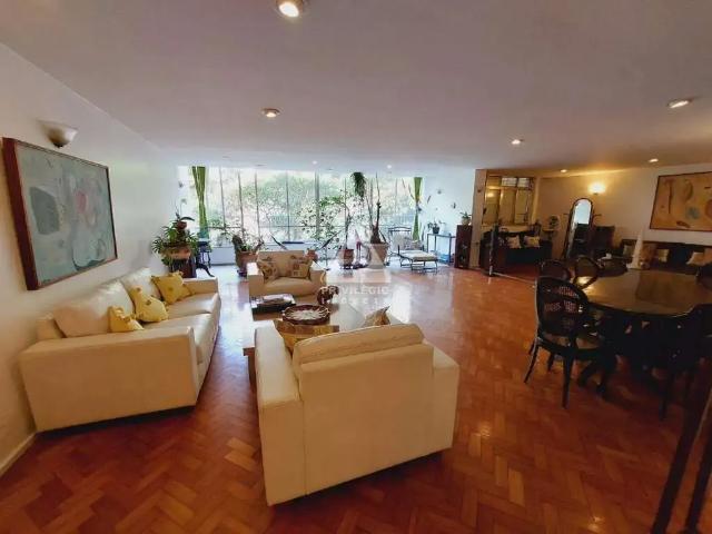 Apartamento para Venda em Rio de Janeiro/RJ Copacabana 4 Quartos