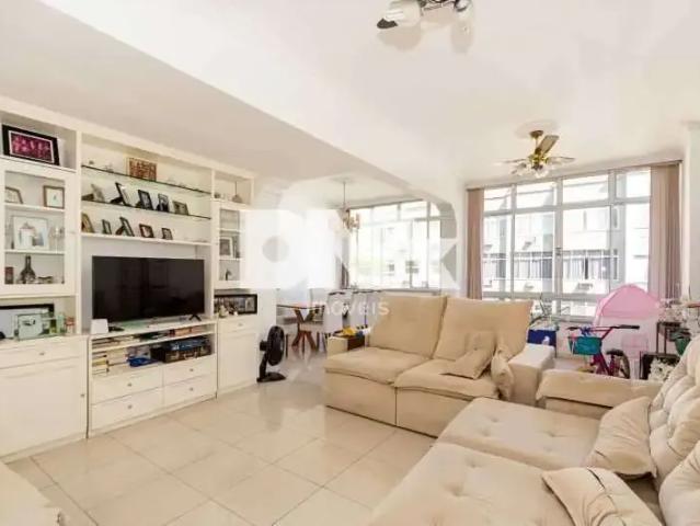 Apartamento para Venda em Rio de Janeiro/RJ Copacabana 4 Quartos