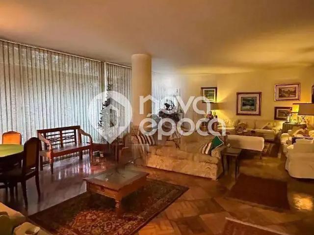 Apartamento para Venda em Rio de Janeiro/RJ Copacabana 4 Quartos