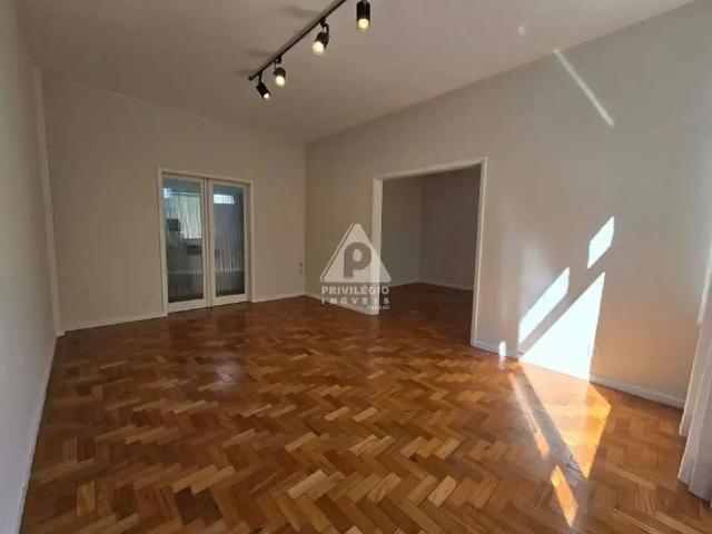 Apartamento para Venda em Rio de Janeiro/RJ Copacabana 4 Quartos