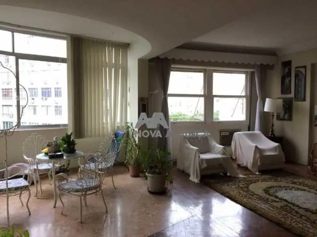 Apartamento para Venda em Rio de Janeiro/RJ Copacabana 4 Quartos