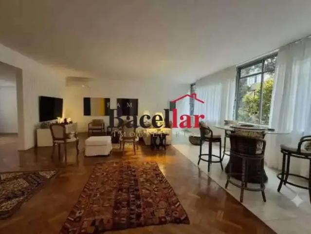Apartamento para Venda em Rio de Janeiro/RJ Copacabana 4 Quartos