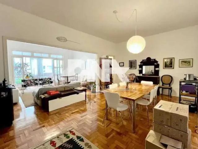 Apartamento para Venda em Rio de Janeiro/RJ Copacabana 4 Quartos