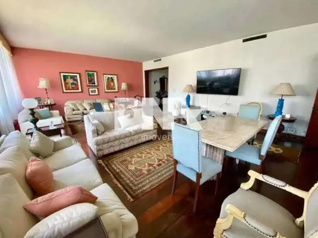 Apartamento para Venda em Rio de Janeiro/RJ Copacabana 4 Quartos
