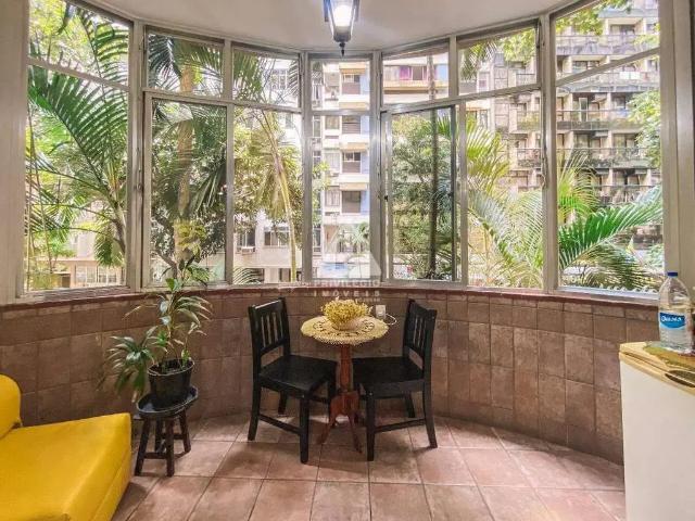 Apartamento para Venda em Rio de Janeiro/RJ Copacabana 4 Quartos