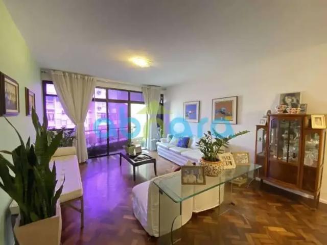 Apartamento para Venda em Rio de Janeiro/RJ Copacabana 4 Quartos