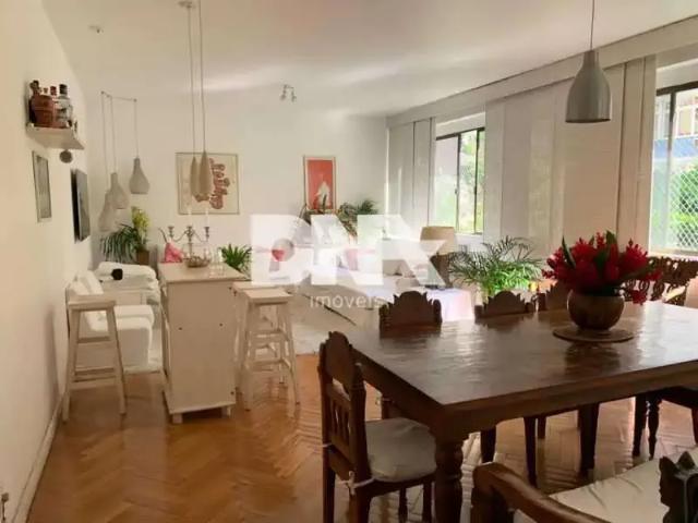 Apartamento para Venda em Rio de Janeiro/RJ Copacabana 4 Quartos