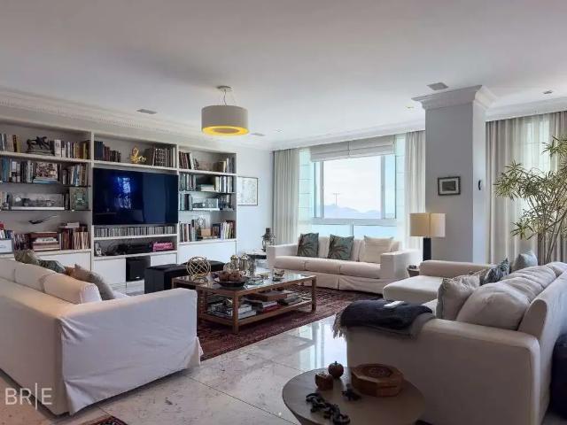 Apartamento para Venda em Rio de Janeiro/RJ Copacabana 4 Quartos