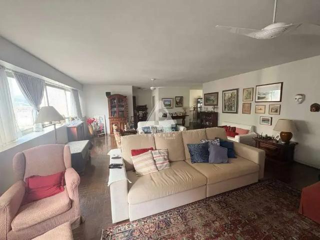 Apartamento para Venda em Rio de Janeiro/RJ Copacabana 4 Quartos