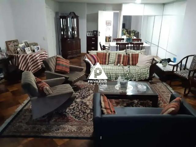 Apartamento para Venda em Rio de Janeiro/RJ Copacabana 4 Quartos