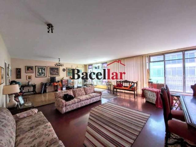 Apartamento para Venda em Rio de Janeiro/RJ Copacabana 4 Quartos