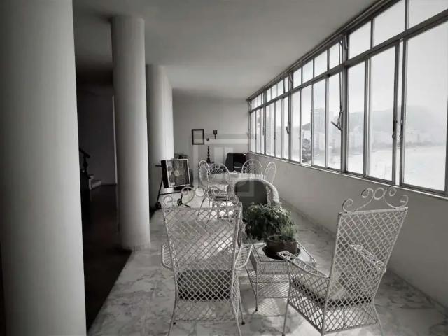 Apartamento para Venda em Rio de Janeiro/RJ Copacabana 4 Quartos