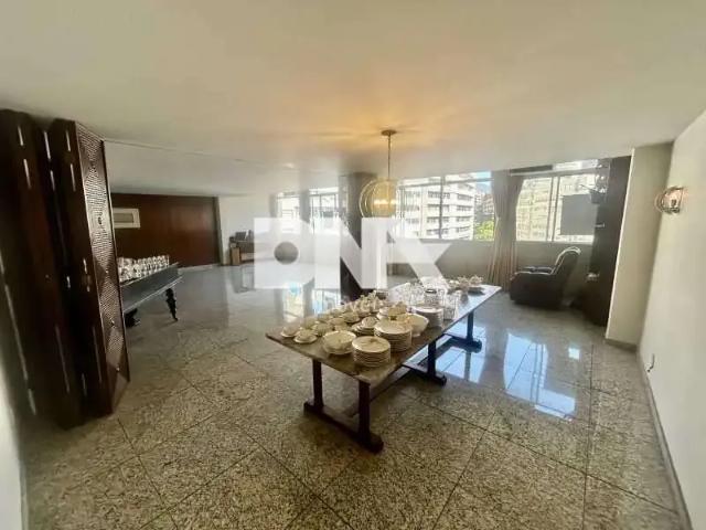 Apartamento para Venda em Rio de Janeiro/RJ Copacabana 4 Quartos