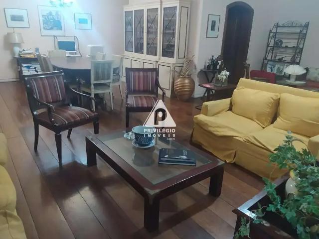 Apartamento para Venda em Rio de Janeiro/RJ Copacabana 5 Quartos