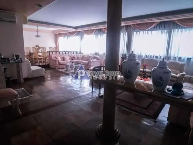 Apartamento para Venda em Rio de Janeiro/RJ Copacabana 4 Quartos