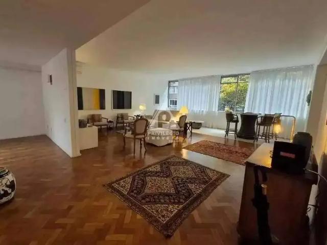 Apartamento para Venda em Rio de Janeiro/RJ Copacabana 4 Quartos