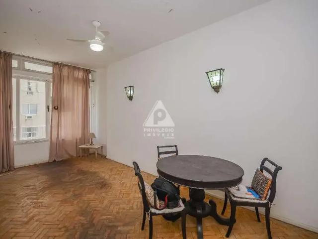Apartamento para Venda em Rio de Janeiro/RJ Copacabana 4 Quartos