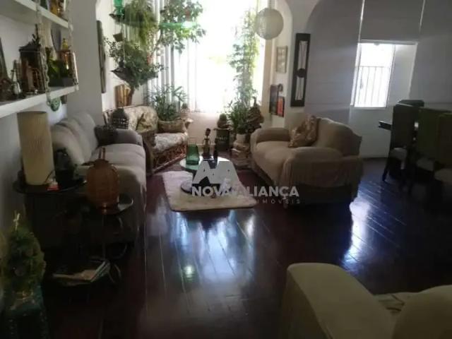 Apartamento para Venda em Rio de Janeiro/RJ Copacabana 4 Quartos