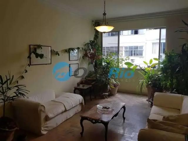 Apartamento para Venda em Rio de Janeiro/RJ Copacabana 4 Quartos