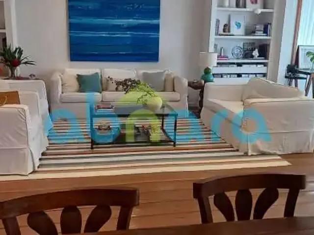 Apartamento para Venda em Rio de Janeiro/RJ Copacabana 4 Quartos