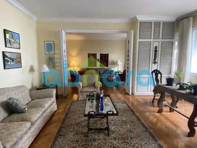 Apartamento para Venda em Rio de Janeiro/RJ Copacabana 4 Quartos
