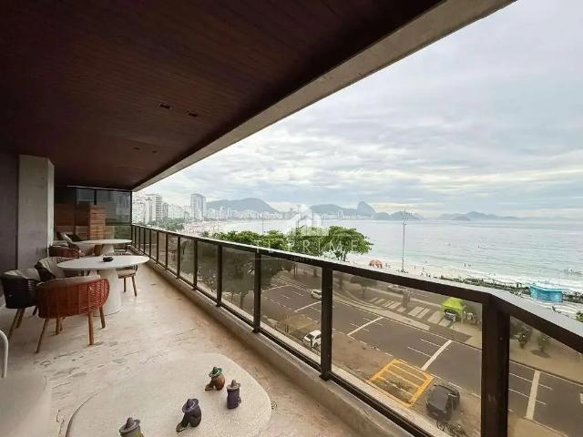 Apartamento para Venda em Rio de Janeiro/RJ Copacabana 4 Quartos
