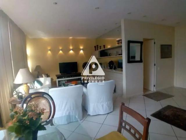 Apartamento para Venda em Rio de Janeiro/RJ Copacabana 4 Quartos