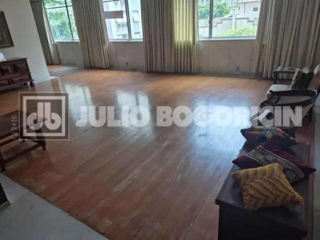 Apartamento para Venda em Rio de Janeiro/RJ Copacabana 4 Quartos