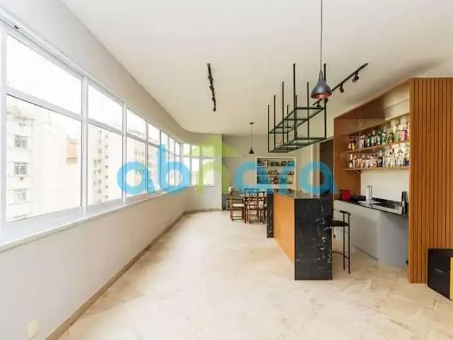 Apartamento para Venda em Rio de Janeiro/RJ Copacabana 4 Quartos