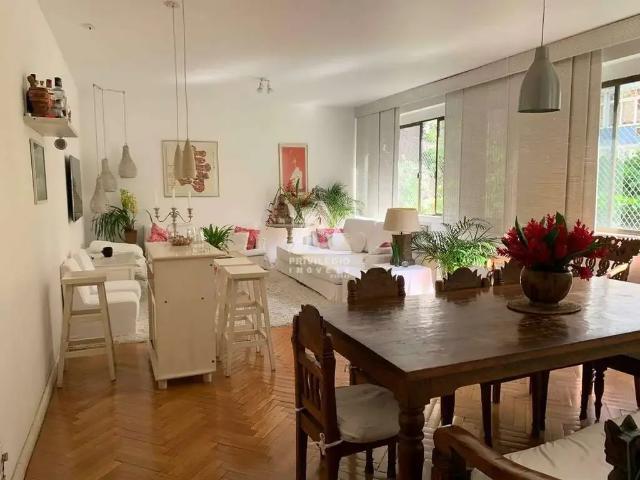 Apartamento para Venda em Rio de Janeiro/RJ Copacabana 4 Quartos