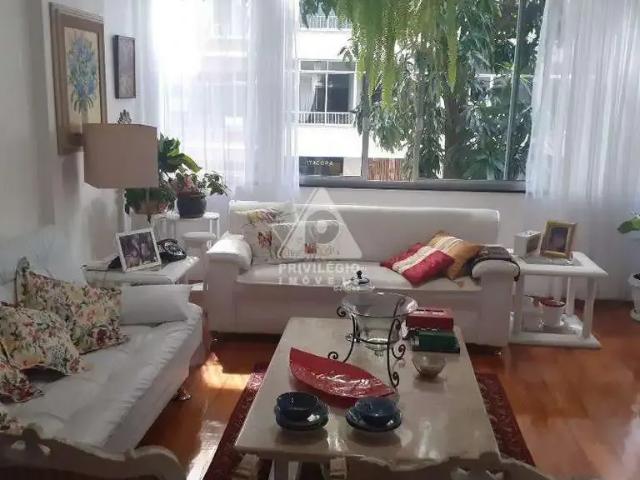 Apartamento para Venda em Rio de Janeiro/RJ Copacabana 4 Quartos