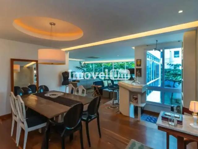 Apartamento para Venda em Rio de Janeiro/RJ Copacabana 4 Quartos