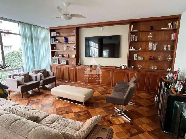 Apartamento para Venda em Rio de Janeiro/RJ Copacabana 4 Quartos