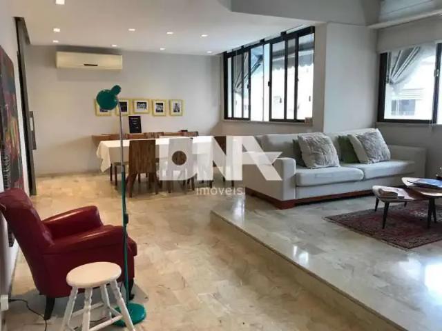 Apartamento para Venda em Rio de Janeiro/RJ Copacabana 4 Quartos
