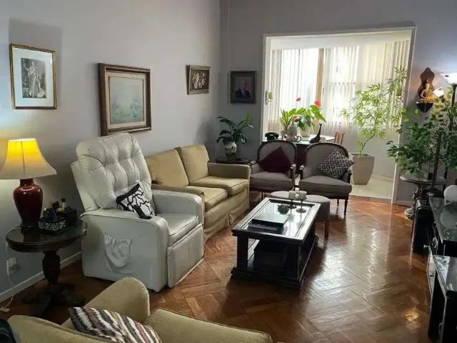 Apartamento para Venda em Rio de Janeiro/RJ Copacabana 4 Quartos