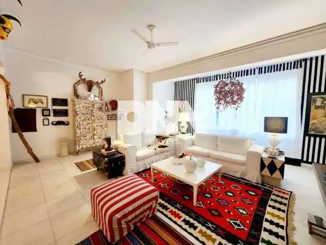 Apartamento para Venda em Rio de Janeiro/RJ Copacabana 4 Quartos