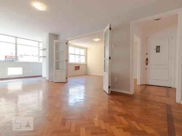 Apartamento para Venda em Rio de Janeiro/RJ Copacabana 4 Quartos