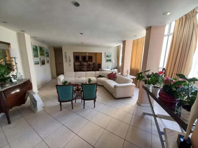 Apartamento para Venda em Rio de Janeiro/RJ Copacabana 4 Quartos